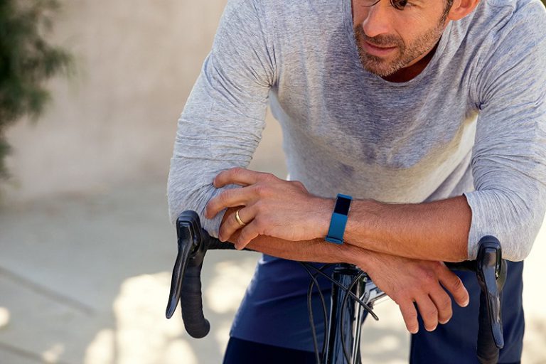 The Best Fitness Tracker With Heart Rate Monitor- Affordable ...