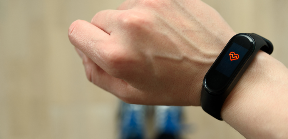 How To Buy The Best Activity Fitness Trackers 2021: Shopping For The ...